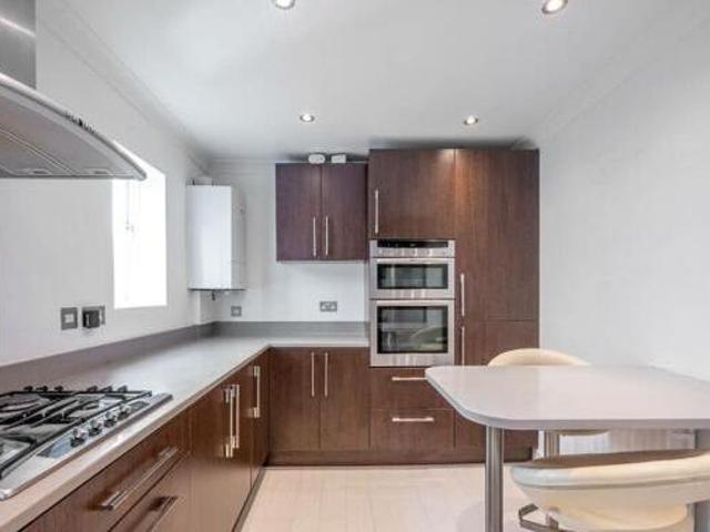 2 Bedroom Flat For Rent In Wimbledon, London