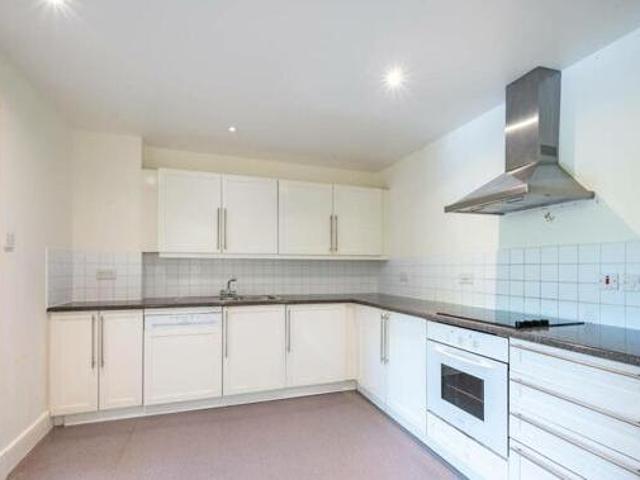 2 Bedroom Flat For Rent In Wimbledon, London