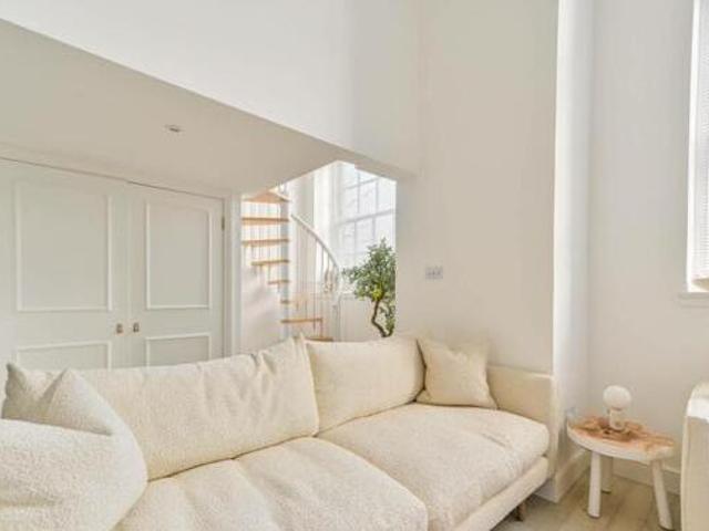 2 Bedroom Flat For Rent In Wimbledon, London