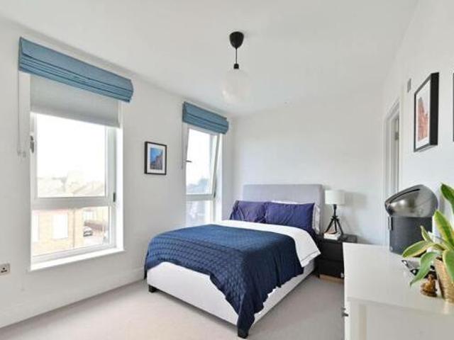 2 Bedroom Flat For Rent In Wimbledon, London