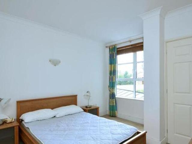 2 Bedroom Flat For Rent In Wimbledon, London