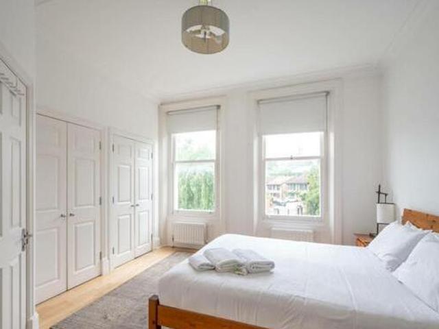 2 Bedroom Flat For Rent In Wimbledon Village, London