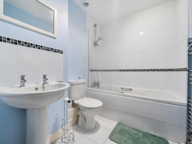 2 bedroom flat for rent in Winton Close, Winchester, SO22