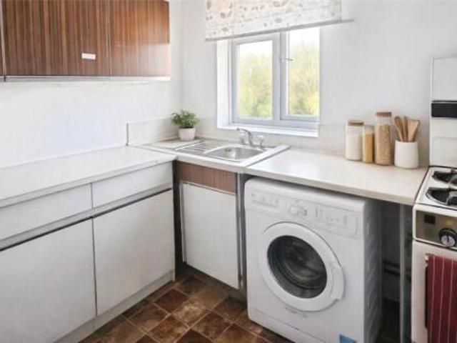 2 bedroom flat for rent in Winchester Road, Southampton, Hampshire, SO16