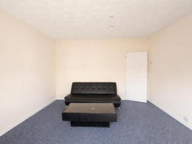 2 bedroom flat for rent in Winchester Road, SOUTHAMPTON, SO16