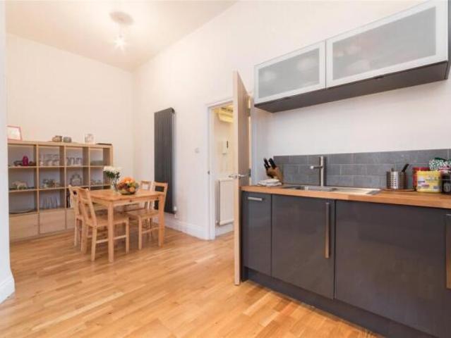 2 bedroom flat for rent in Winchester Road, Swiss Cottage, NW3