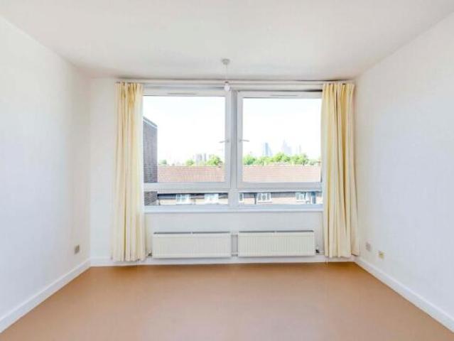 2 bedroom flat for rent in Wincott Street Kennington SE11