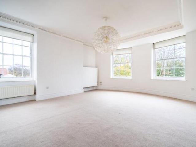 2 bedroom flat for rent in Windlesham Road, Brighton, BN1