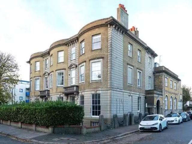 2 bedroom flat for rent in Windlesham Road, Brighton, BN1
