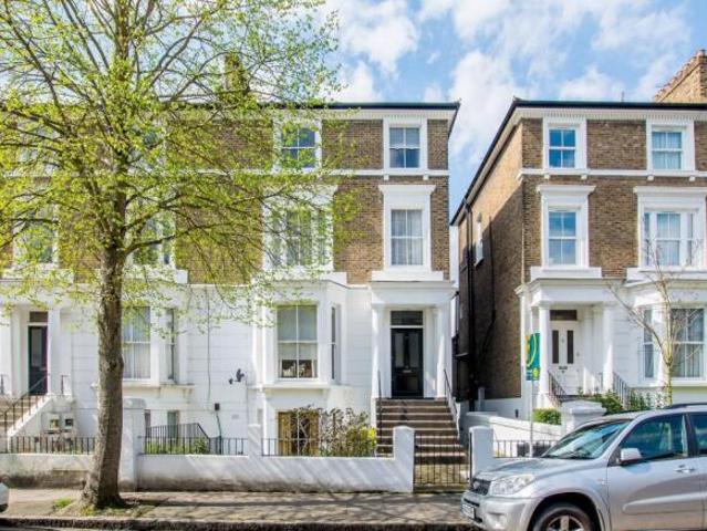 2 bedroom flat for rent in Windsor Road, Ealing, London, W5