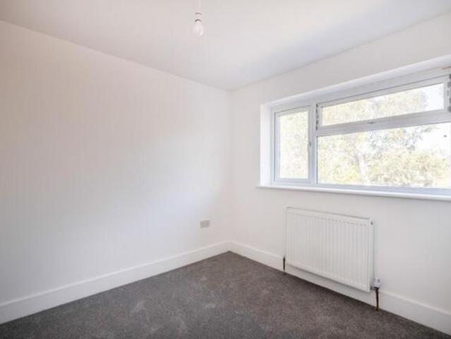 2 bedroom house for rent in Winifred Road Hampton TW12