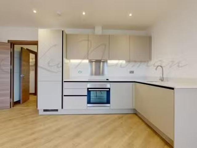 2 bedroom flat for rent in Widmore Road, Bromley, BR1