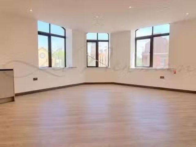2 bedroom flat for rent in Widmore Road, Bromley, BR1
