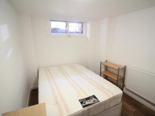 2 bedroom flat for rent in Wilberforce Road, Finsbury Park, N4