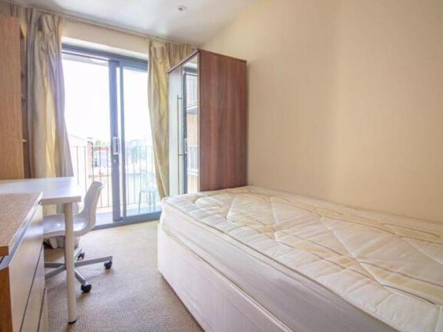 2 bedroom flat for rent in William Road, Euston, NW1