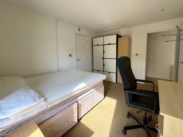 2 bedroom flat for rent in William Road, Euston, NW1
