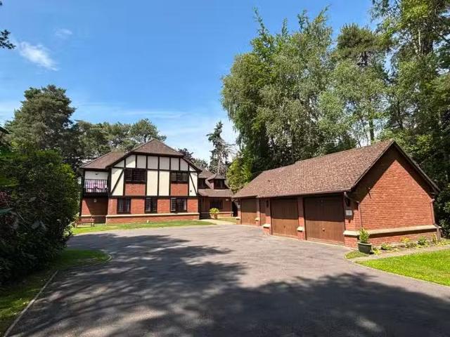 2 bedroom flat for rent in WILLOWDENE, Golf Links Road, Ferndo.