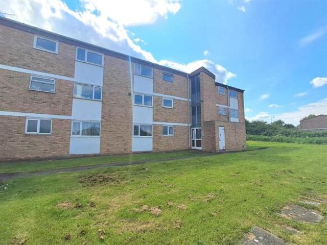 2 bedroom flat for rent in Willmott Close, Whitchurch, Bristol, BS14