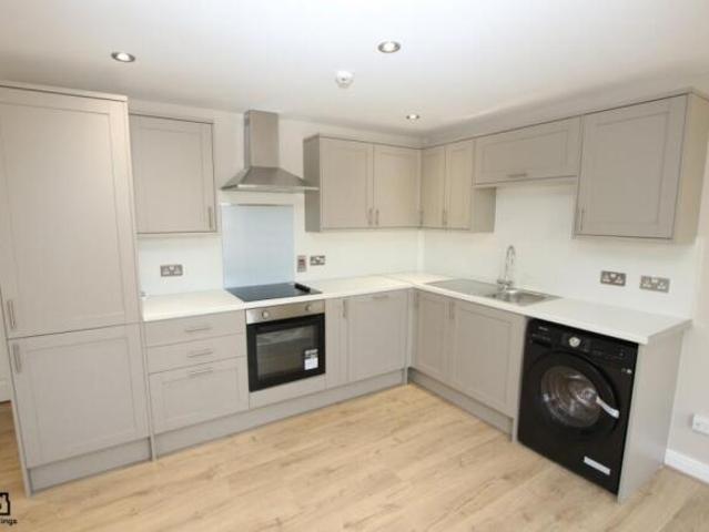 2 bedroom flat for rent in Withington Road, Manchester, M16