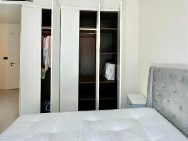 2 bedroom flat for rent in Wood Crescent, Hammersmith And Fulham, London, W12