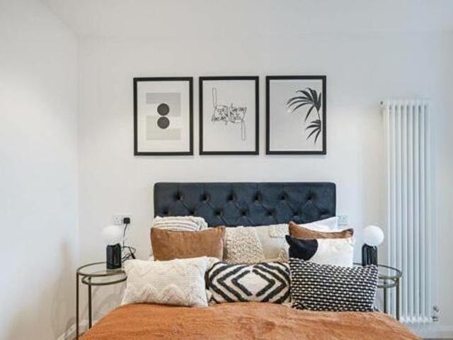 2 Bedroom Flat For Rent In Wood Green, London