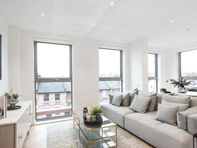 2 Bedroom Flat For Rent In Wood Green, London