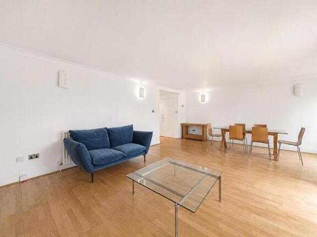 2 bedroom flat for rent in Wood Lane, Highgate, N6