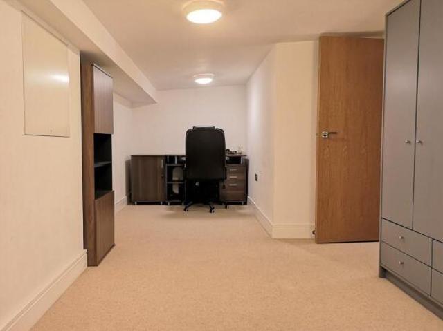 2 bedroom flat for rent in Woodcroft Apartments, Silverworks Close, London, NW9
