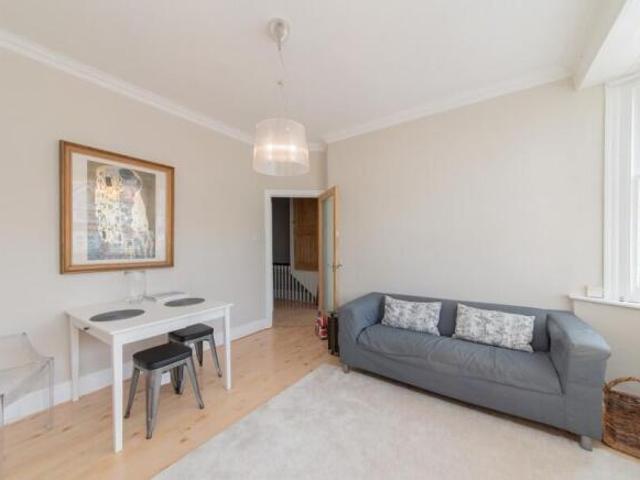 2 bedroom flat for rent in Woodgrange Ave, North Finchley, N12
