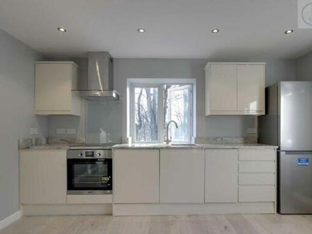 2 Bedroom Flat For Rent In Woodhouse Cliff