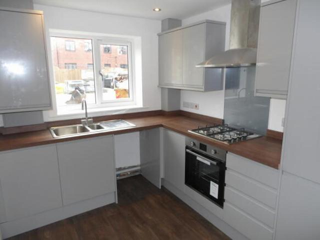 2 bedroom flat for rent in Woodhouse Mews, Nottingham, NG5