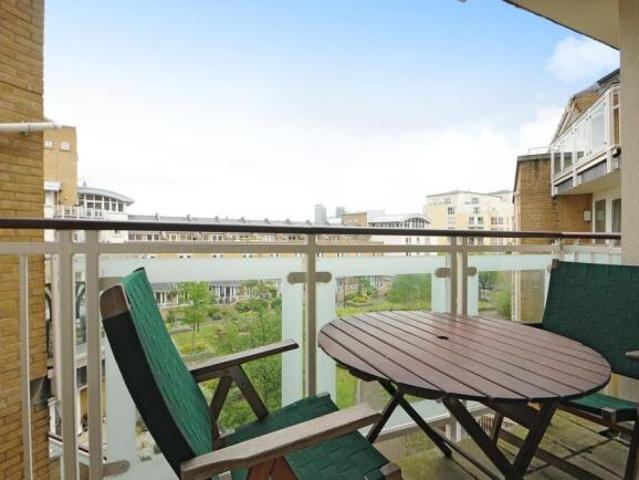 2 bedroom flat for rent in Woodlands Crescent, Surrey Quays, London, SE16