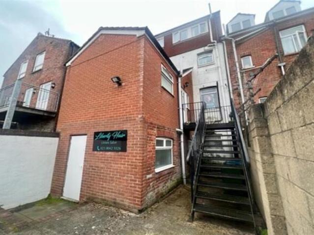 2 bedroom flat for rent in Woodley Road, Woolston, SO19