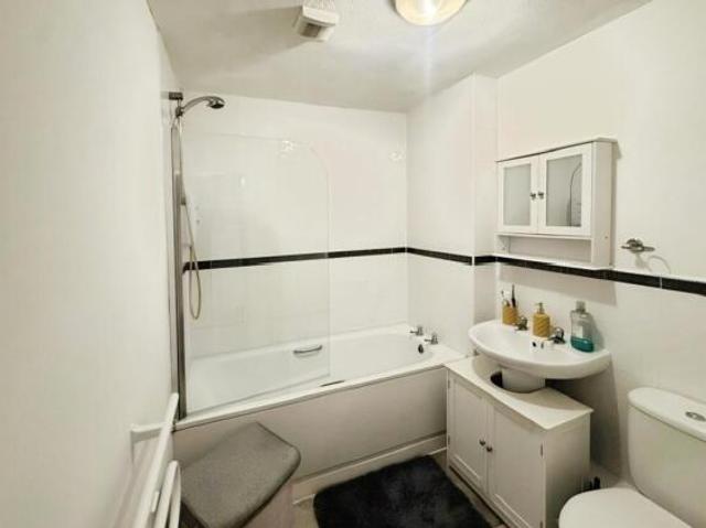 2 bedroom flat for rent in Woodsome Park, Gateacre, Liverpool, L25