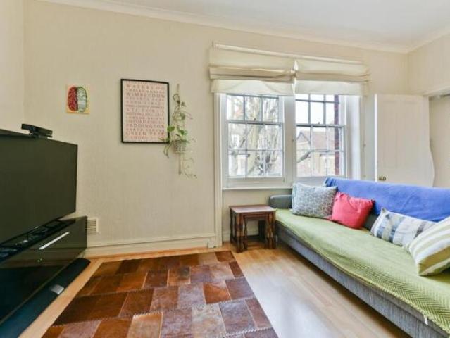 2 bedroom flat for rent in Woodstock Road, Chiswick, W4