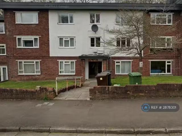 2 bedroom flat for rent in Woolaston Avenue, Cardiff, CF23