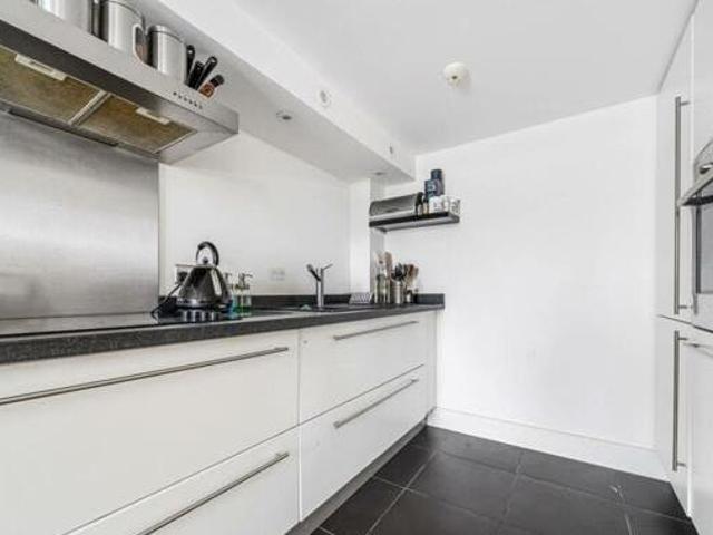2 Bedroom Flat For Rent In Woolwich, London