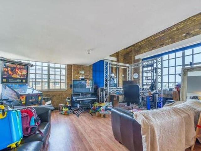 2 Bedroom Flat For Rent In Woolwich Riverside, London