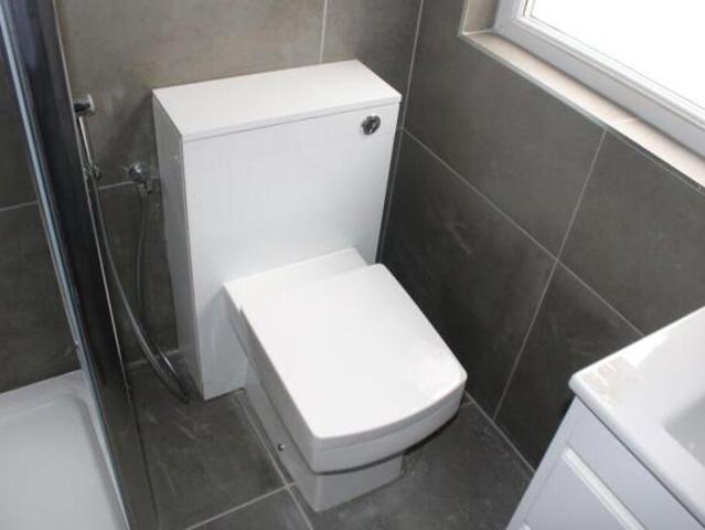 2 bedroom flat for rent in Woolton Road, Liverpool, L19
