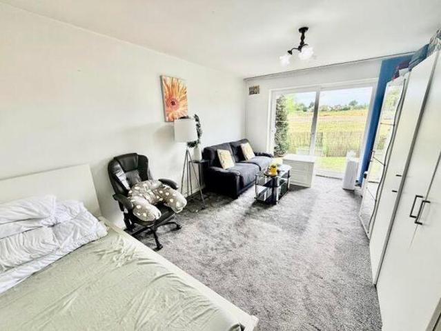 2 bedroom flat for rent in Wooster Mews, Harrow, HA2