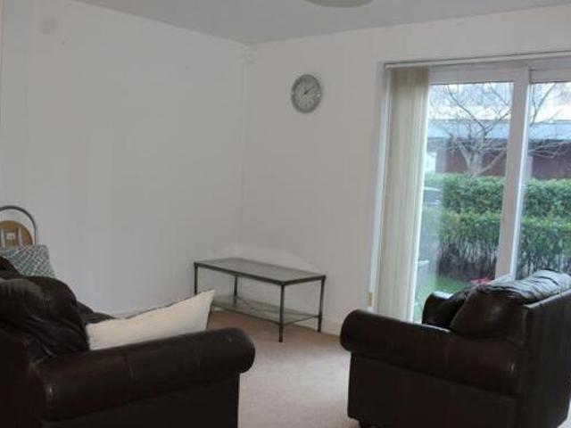 2 Bedroom Flat For Rent In Woden Street