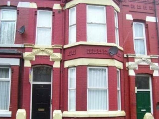 2 bedroom flat for rent in Worcester Road Merseyside L20