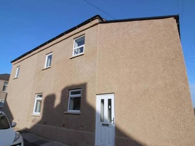 2 bedroom flat for rent in Wordsworth Street BarrowInFurness LA14