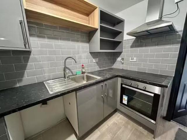 2 bedroom flat for rent in Worlds End Lane Quinton, B32
