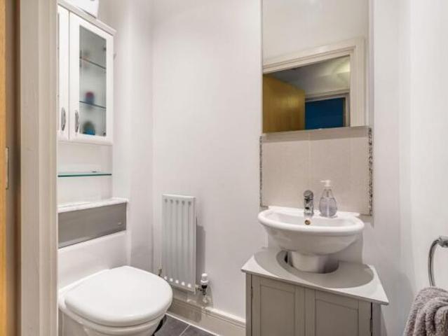 2 bedroom flat for rent in Worple Road, Wimbledon, London, SW20