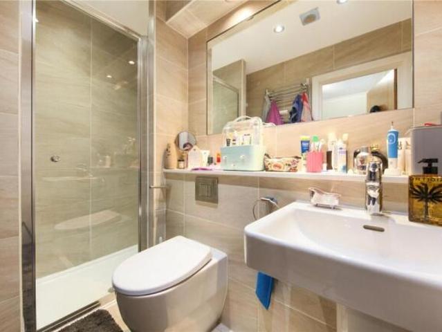 2 bedroom flat for rent in Worple Road Mews, Wimbledon, London, SW19