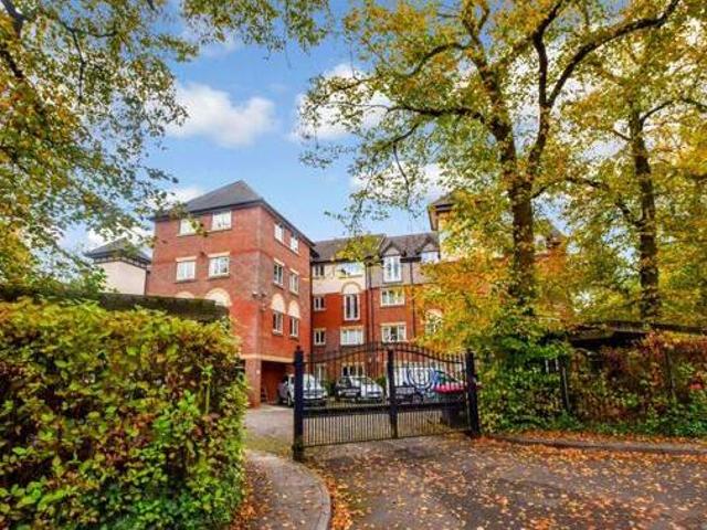 2 Bedroom Flat For Rent In Worsley, Manchester