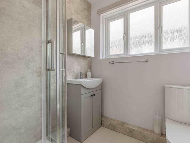 2 bedroom flat for rent in Worsley Bridge Road, London, SE26