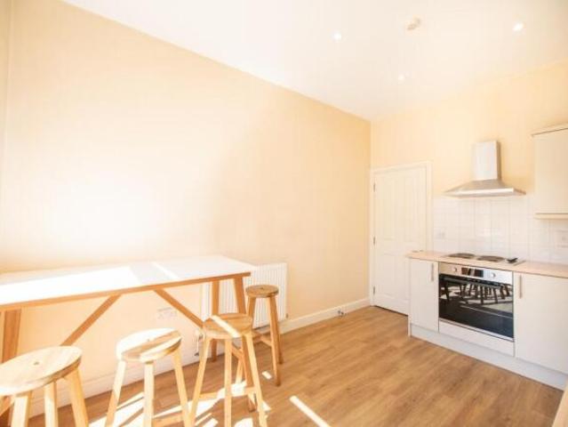2 bedroom flat for rent in Wright Street, Hull, East Riding Of Yorkshire, HU2