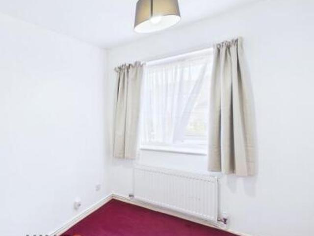 2 bedroom flat for rent in Wyedale, London Colney, AL2
